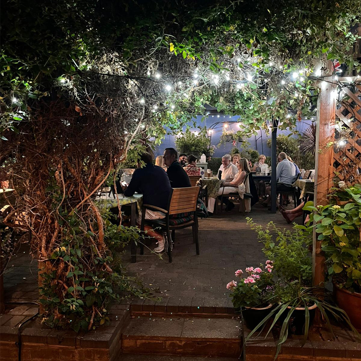 The Jolly Coopers Pub in Hampton - The Jolly Cooper